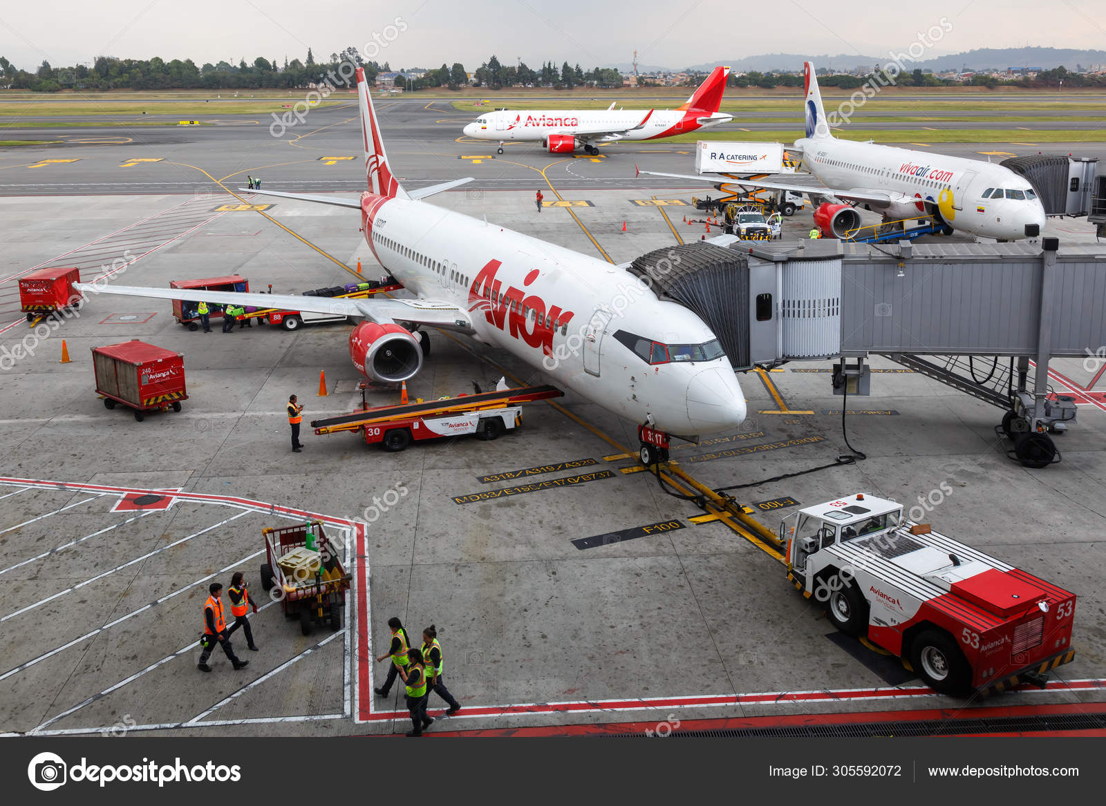 Avior Boeing 737 avión aeropuerto Bogota — Foto editorial de stock ...