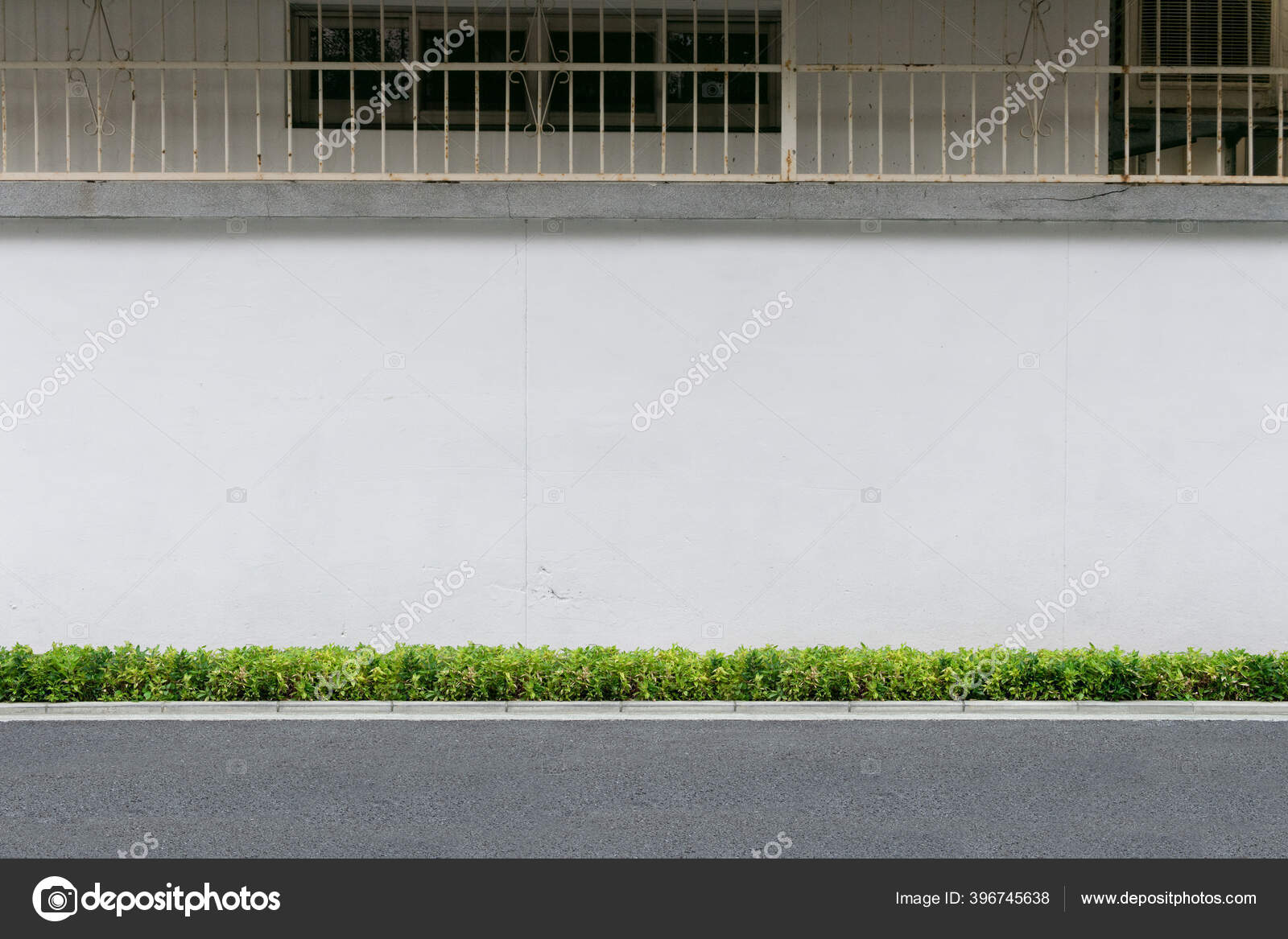 Empty Street Wall