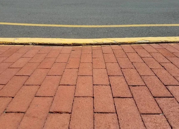 Curb lane Stock Photos, Royalty Free Curb lane Images | Depositphotos