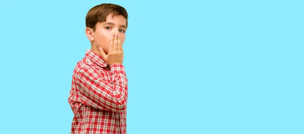 Niño contando secreto fotos de stock, imágenes de Niño contando secreto ...