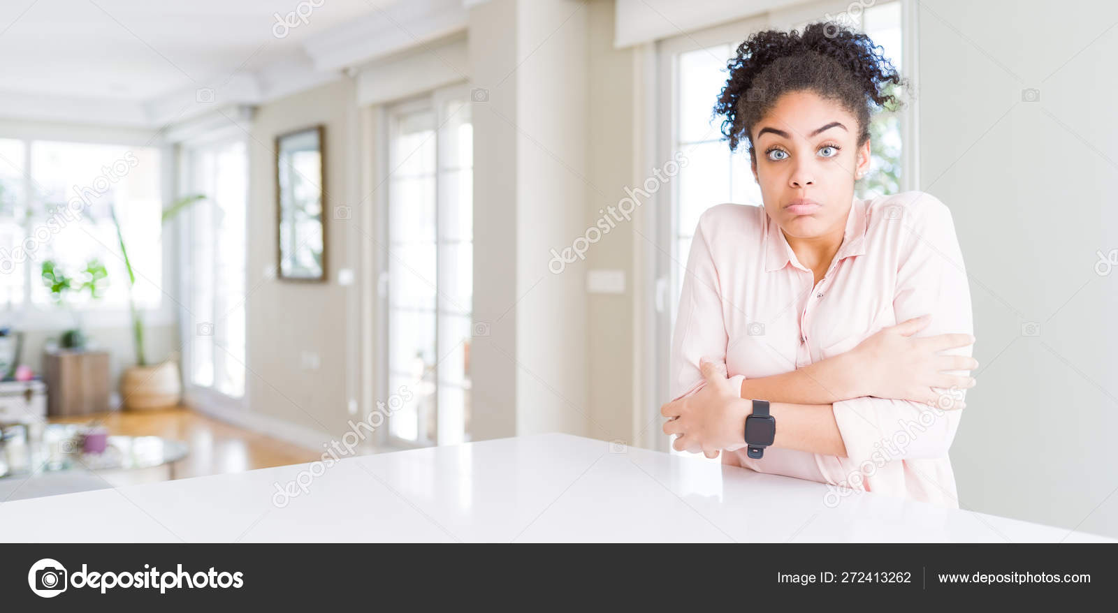 Wide Angle Beautiful African American Woman Afro Hair Shaking Freezing ...