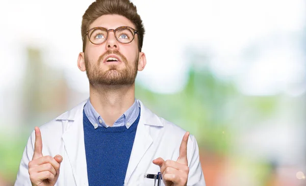 Confused scientist Stock Photos, Royalty Free Confused scientist Images ...
