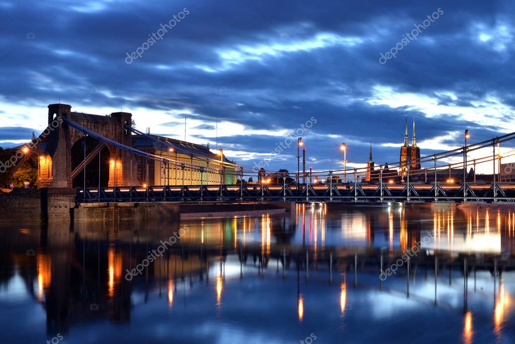 Monumento famoso - Puente Grunwaldzki sobre el r o Odra en Wroclaw ...
