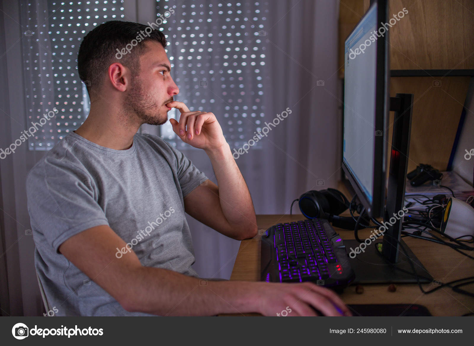 Side View Young Man Using Computer Desk His Room — Stock Photo © gorgev ...