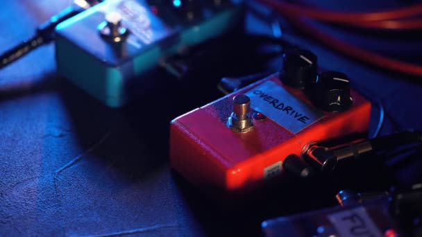 115 Foot tapping Stock Videos, 4K & HD Footage | Depositphotos