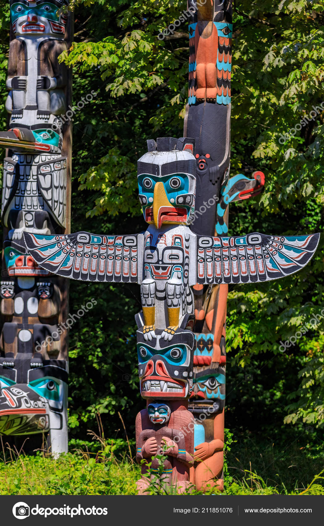 Native American Thunderbird Totem