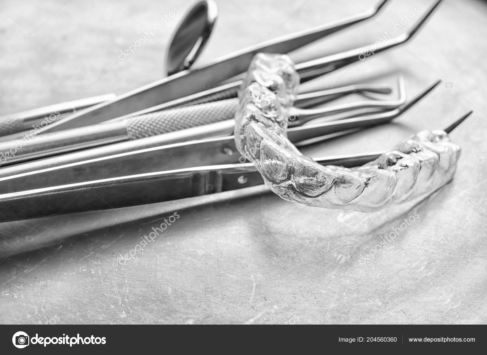 Bandeja Con Instrumentos Dentales Férula Oclusal Primer Plano — Foto de ...