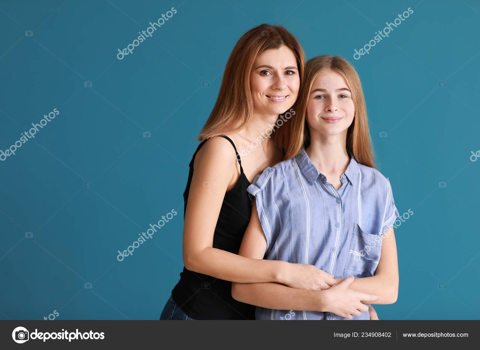 Portrait Happy Mother Daughter Color Background — Stock Photo ...