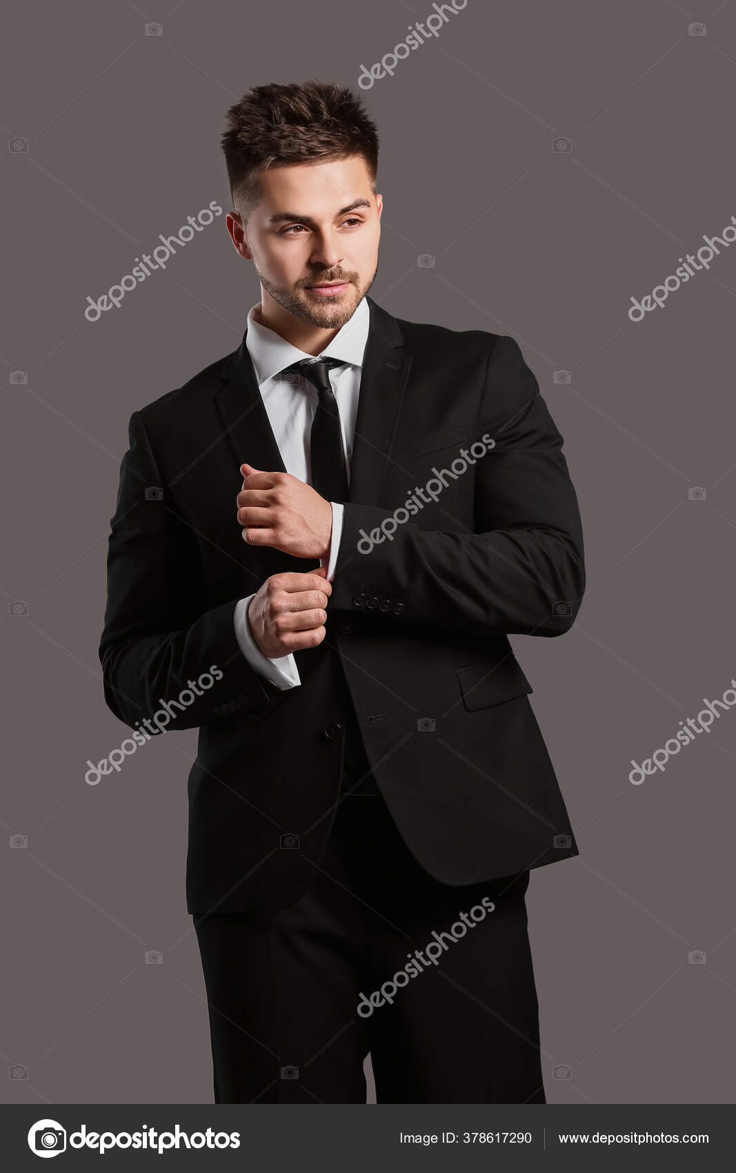 Kjekk Ung Mann Skinn Hår Og Frisyre, Kjekk Mann, Langt Hår' Brikker