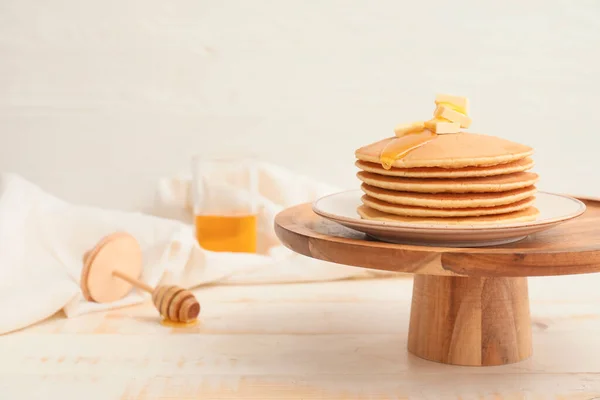 Pancake table Stock Photos, Royalty Free Pancake table Images ...