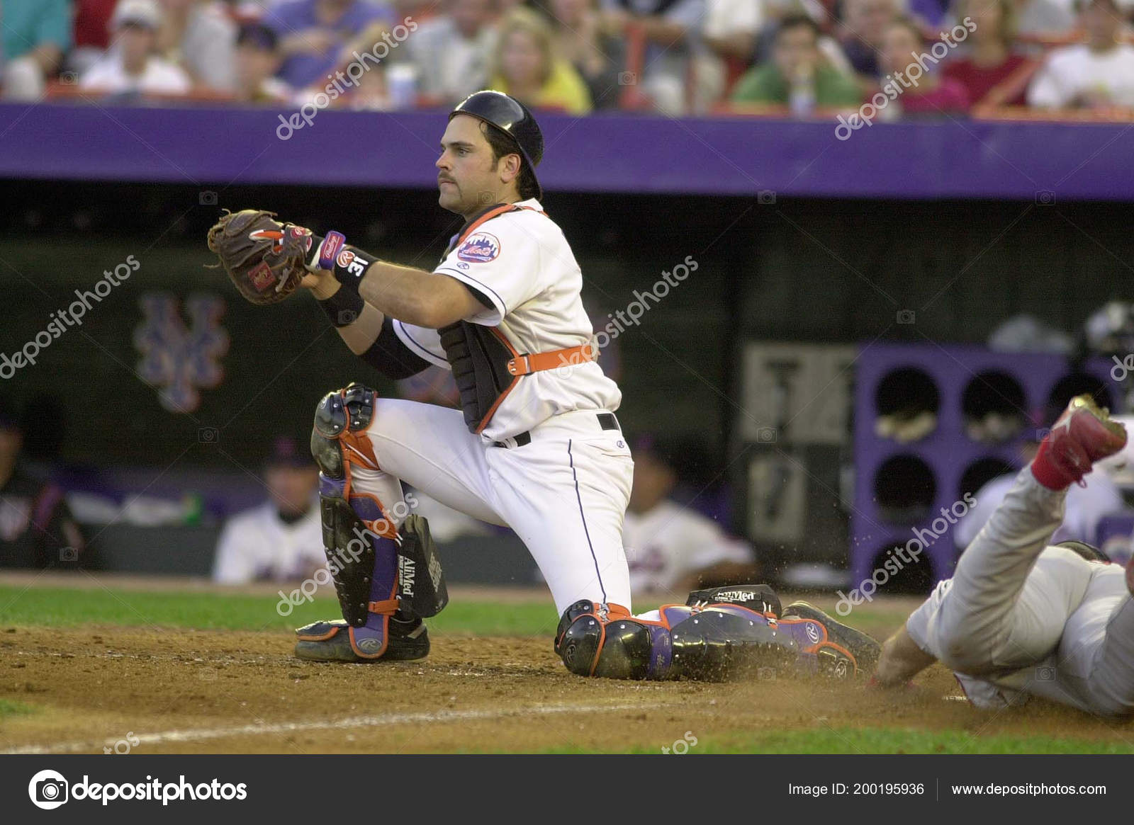 Mike Piazza Hall Fame Catcher New York Mets Game Action – Stock ...