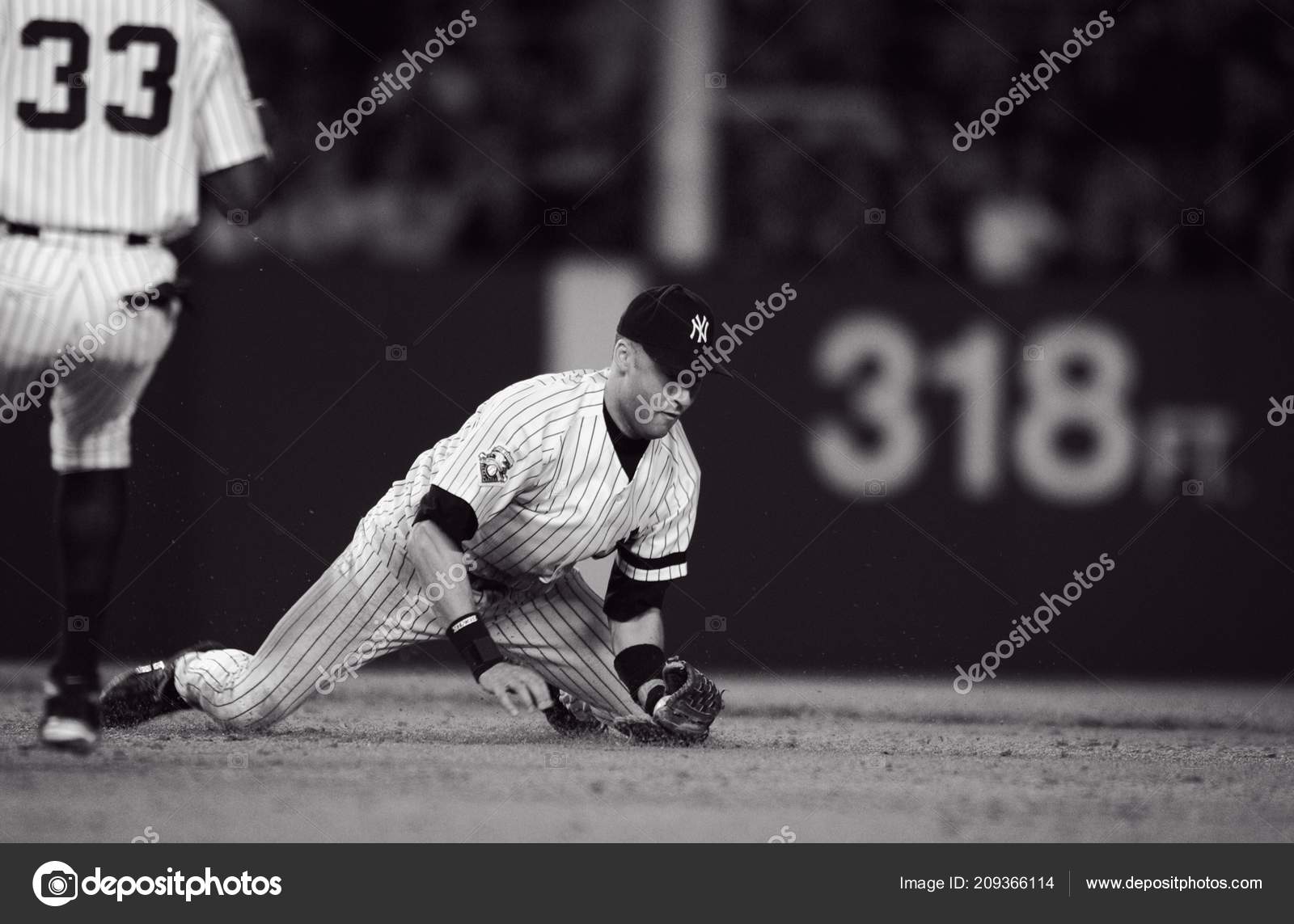 Derek Jeter Shortstop New York Yankees Game Action Regular Major ...