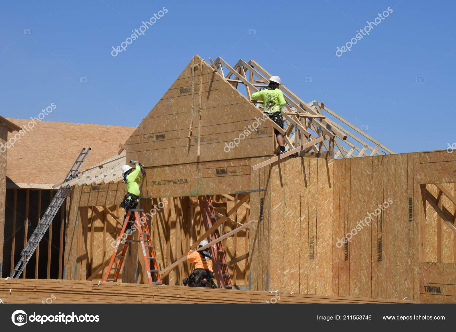 New Construction Framing Being Assembled Crew Construction Company ...