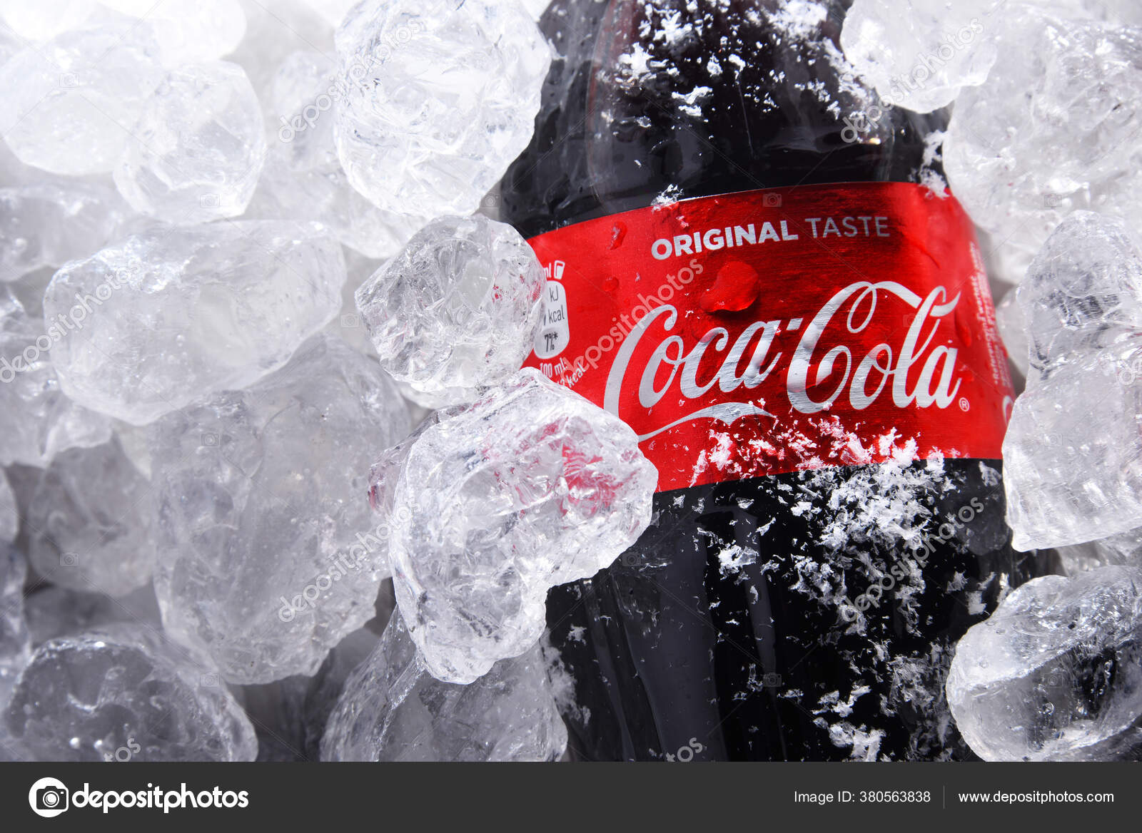 Poznan Pol Mayo 2020 Botella Coca Cola Refresco Carbonatado Fabricado — Foto editorial de stock ...