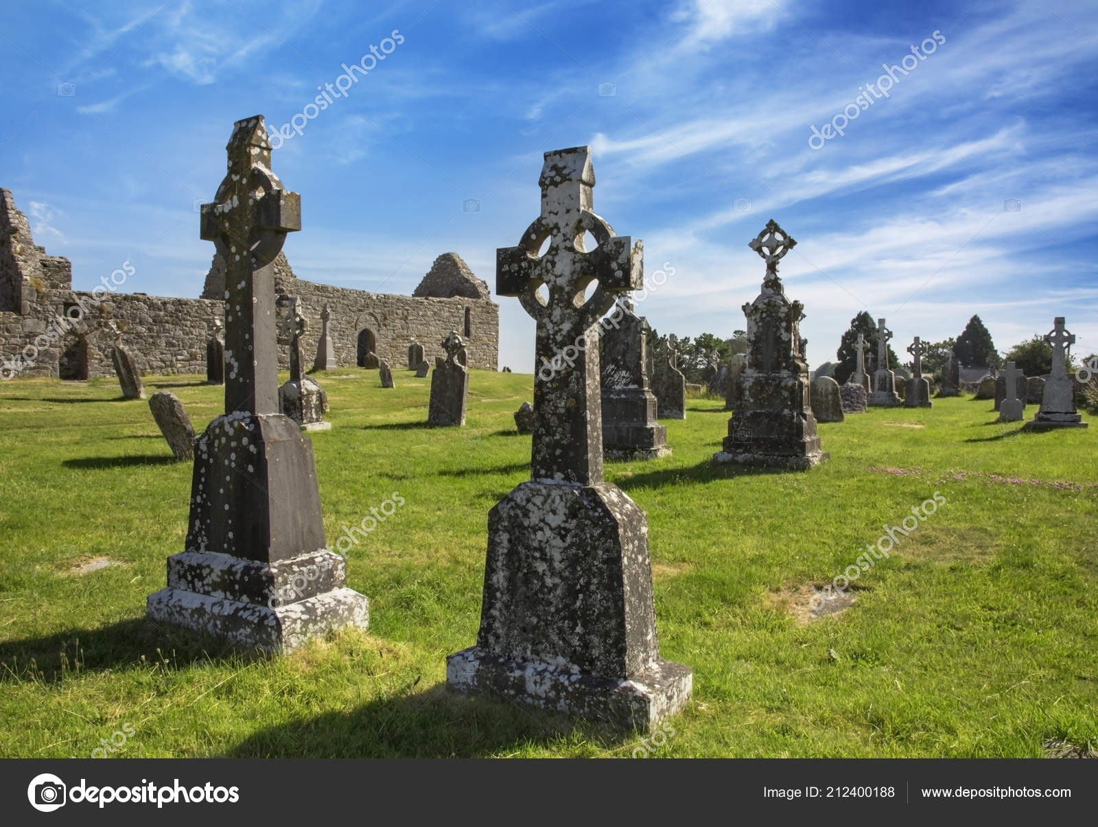 Clonmacnoise Cathedral Typical Crosses Graves Monastery Ruins Ireland ...