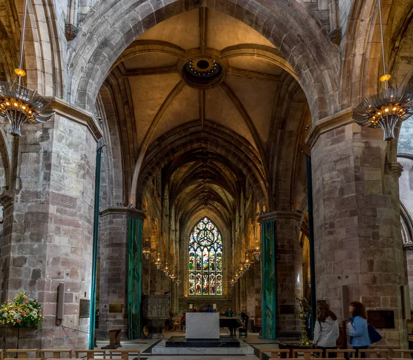 Interior of St. Giles' Cathedral in Edinburgh, Scotland – Stock ...