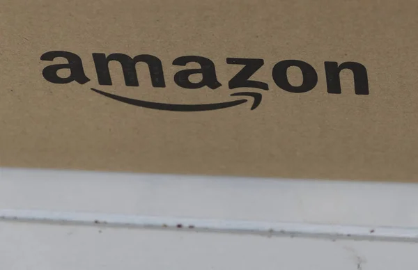 Amazon logo fotos de stock, imágenes de Amazon logo sin royalties ...
