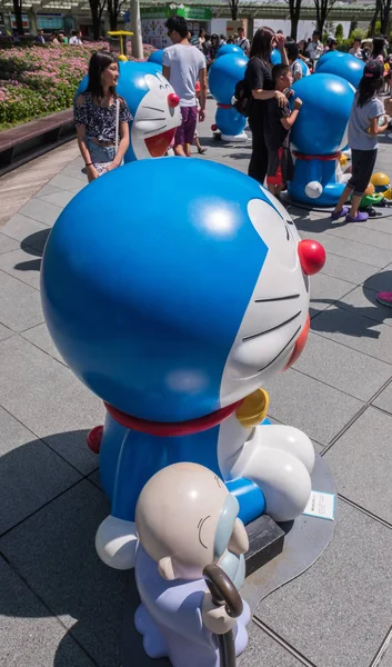 Tokyo Japan August 20Th 2018 People Crowding Doraemon Statues Roppongi ...