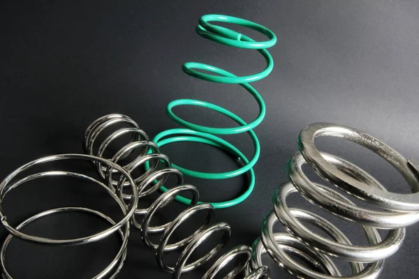 Fotos de Molas metálicas, Imagens de Molas metálicas sem royalties ...