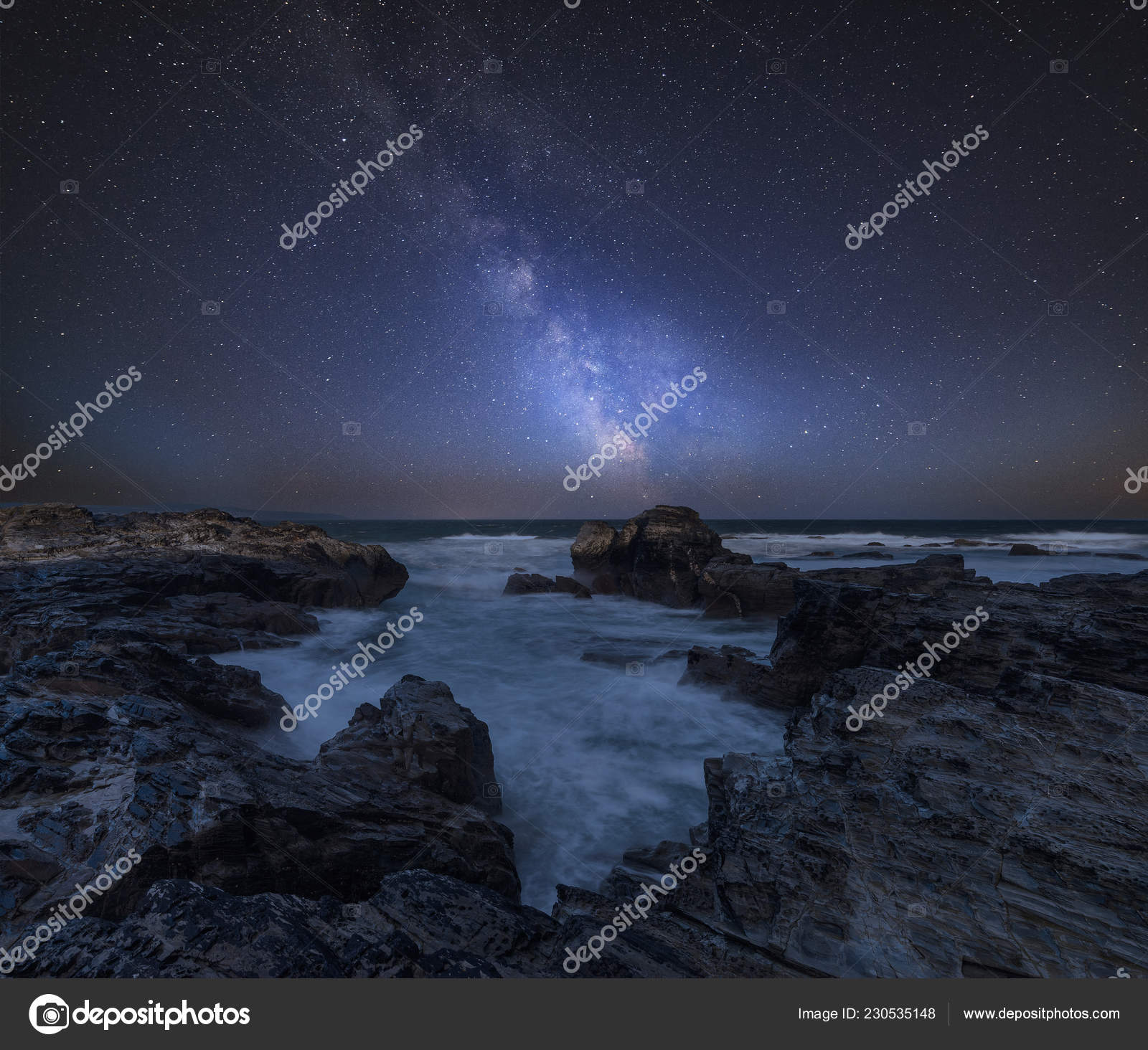Impresionante Imagen Compuesta Vía Láctea Vibrante Sobre Paisaje Costa ...
