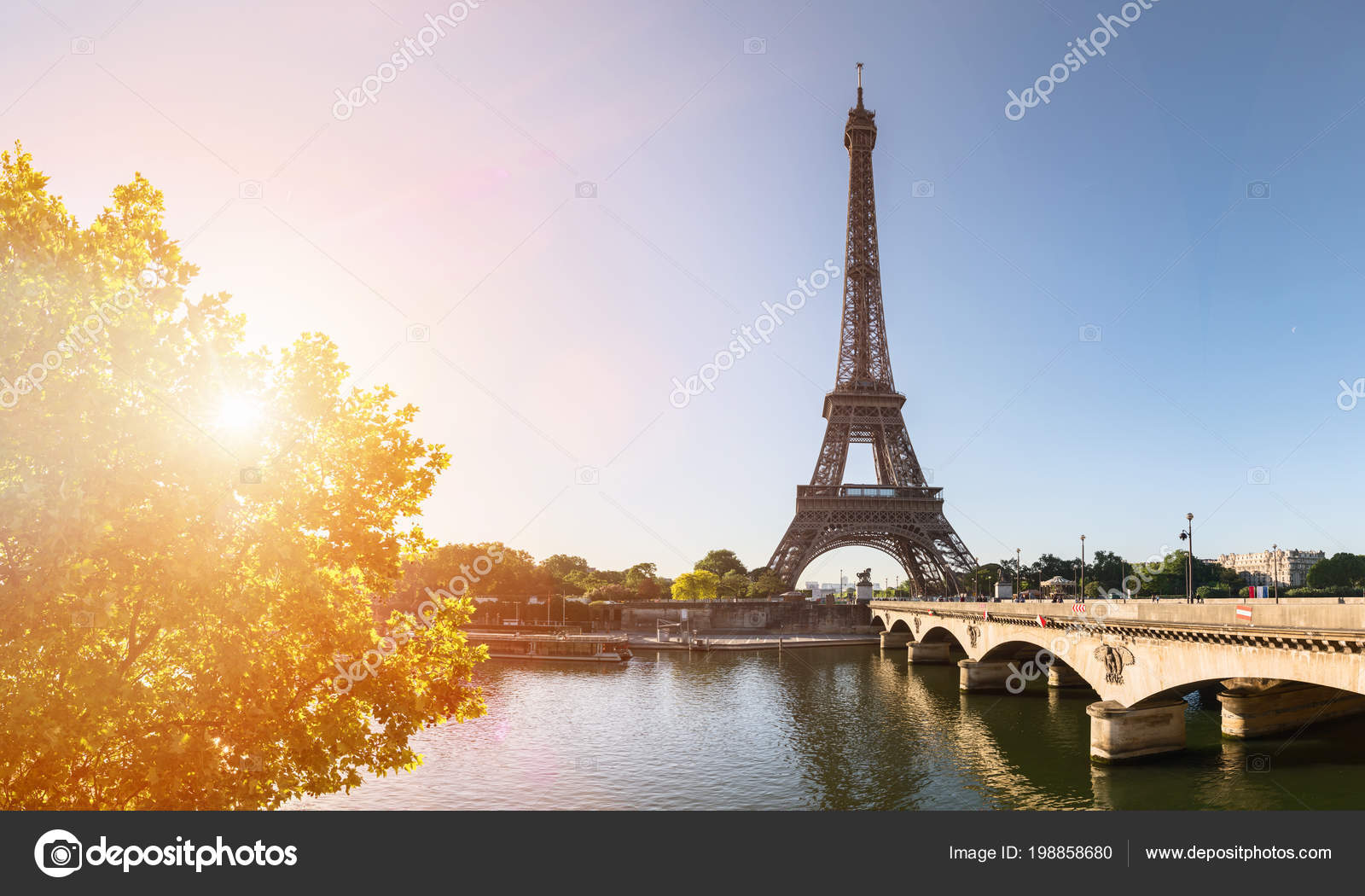 Small Paris Street View Famous Paris Eiffel Tower Sunny Day — Stock ...