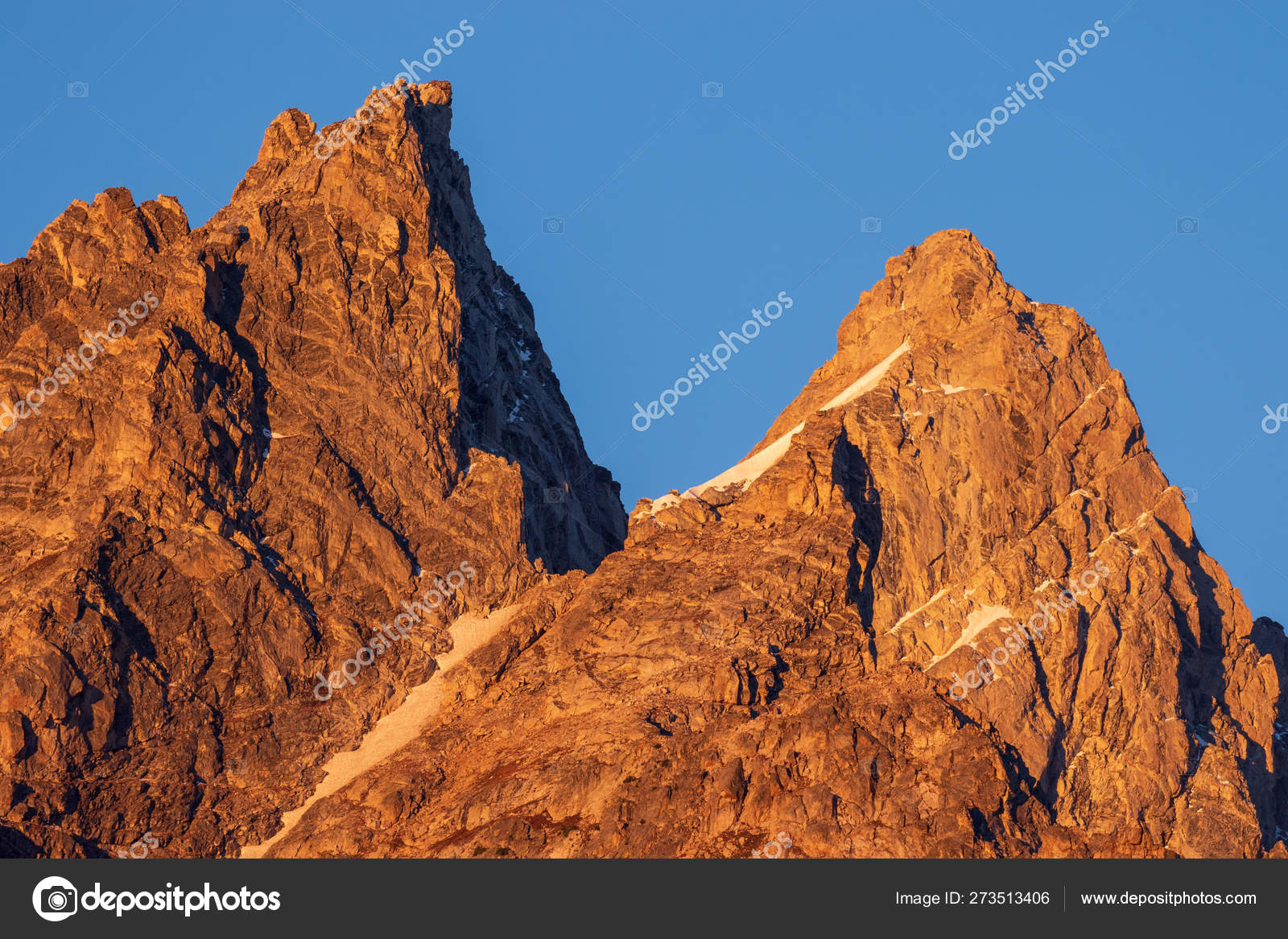 Rugged Peaks Teton Mountain Range Sunrise — Stock Photo © twildlife ...