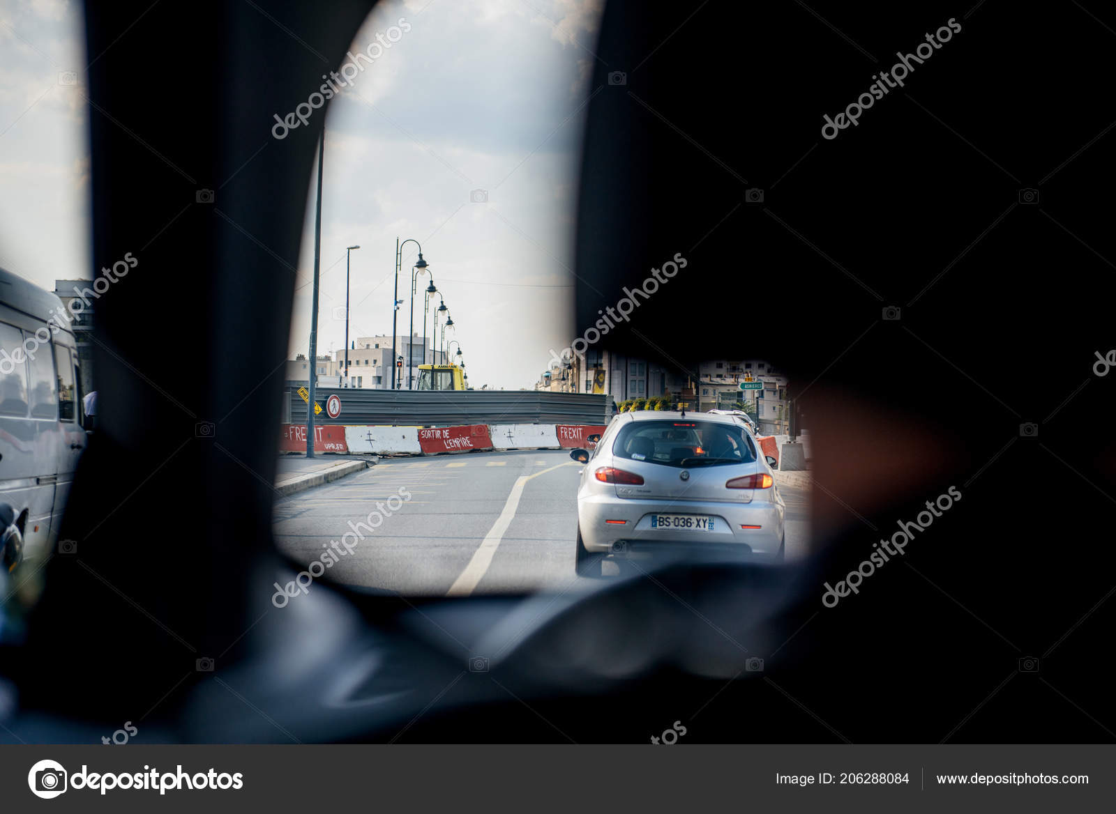 Frexit sign in Paris on the Ring road - car POV — Stock Editorial Photo ...