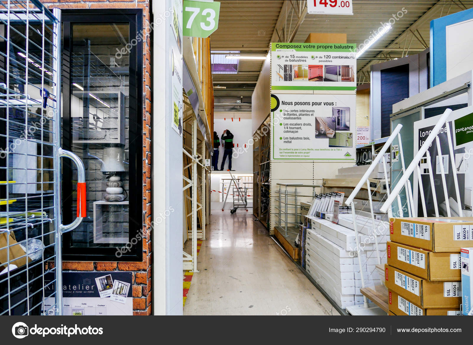 DIY store with multiple selection of products and workers – Stock ...