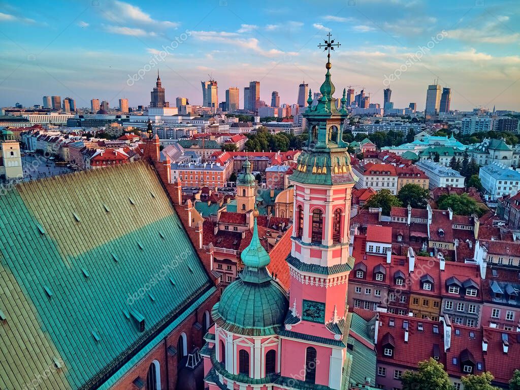 Hermosa vista panorámica del casco antiguo de Varsovia (Stare Miasto ...