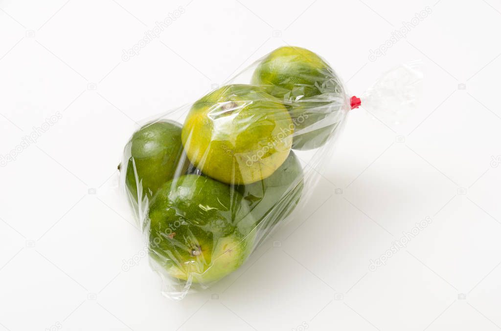 Citrus unshiu, mandarina satsuma naranja en una bolsa, 2024