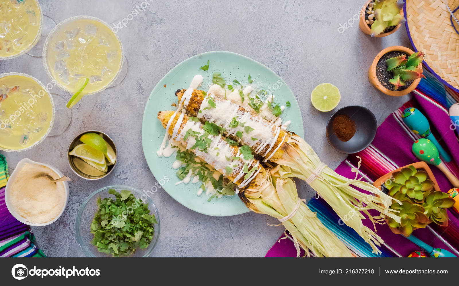Maíz Mexicano Mazorca Elote Adornado Con Especias Cilantro Fresco ...