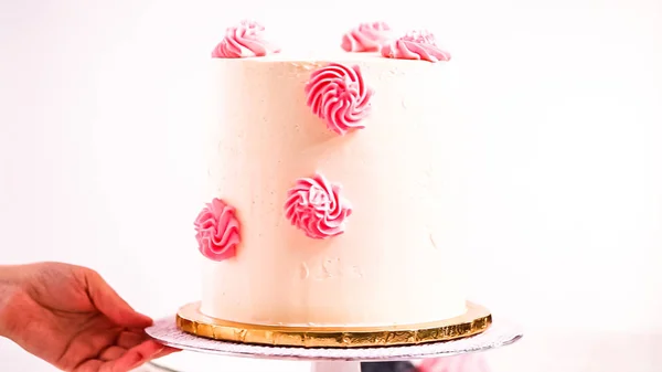 Baker Piping Pastel Color Buttercream Rosettes White Cake Make Unicorn ...