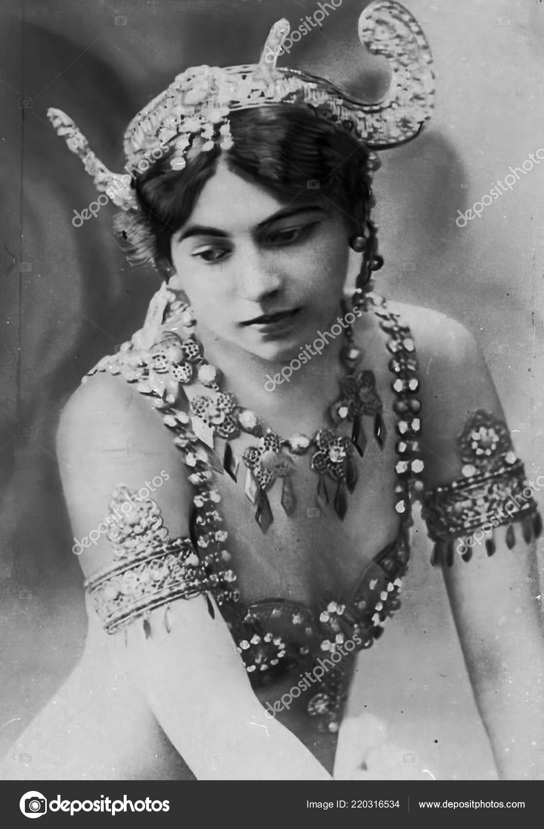 Mata Hari August 1876 Ctober 1917 — Stock Editorial Photo ...