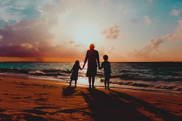 Family under the sun Stock Photos, Royalty Free Family under the sun ...