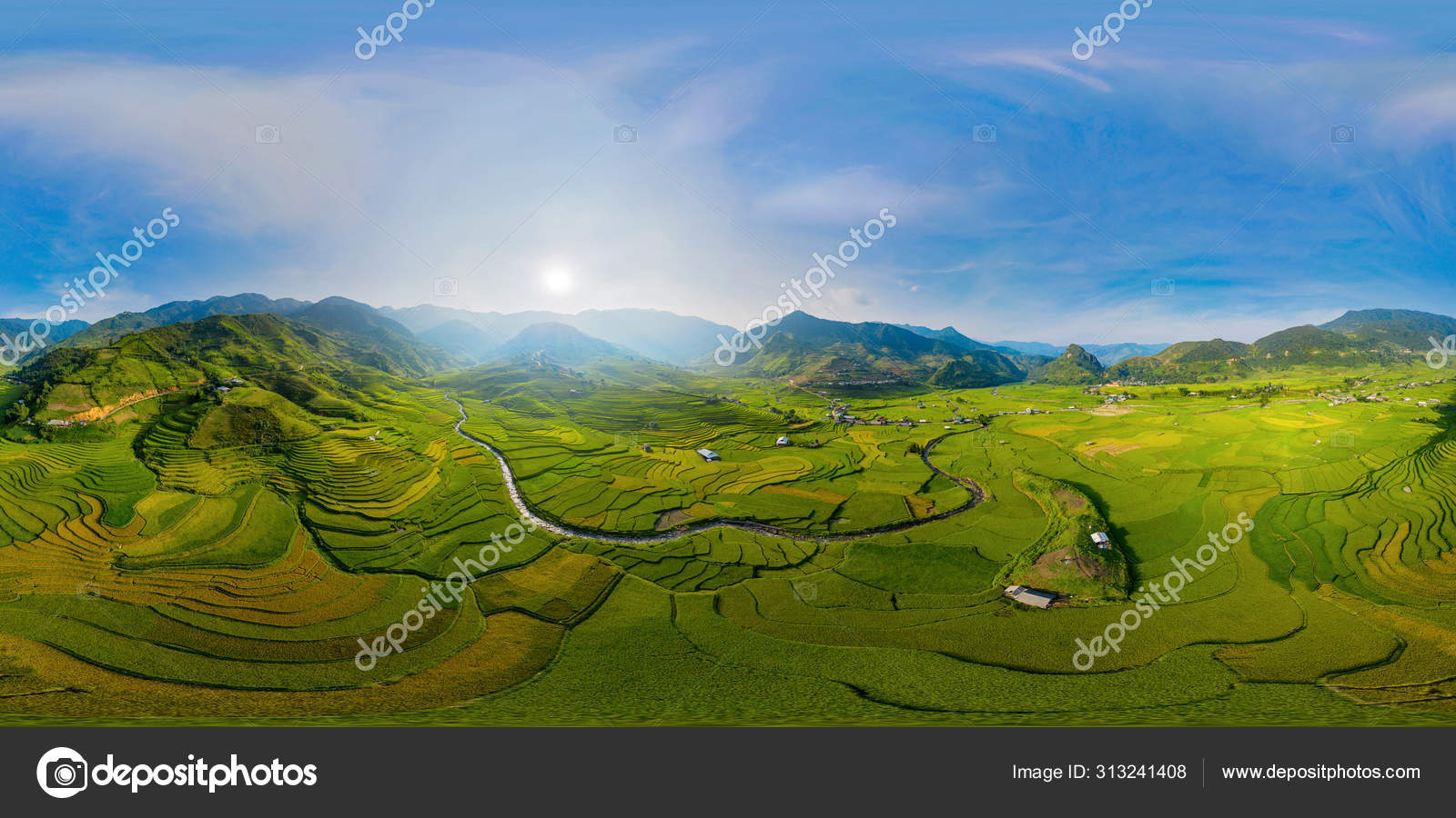 360 panorama by 180 degrees angle seamless panorama view of padd Stock ...