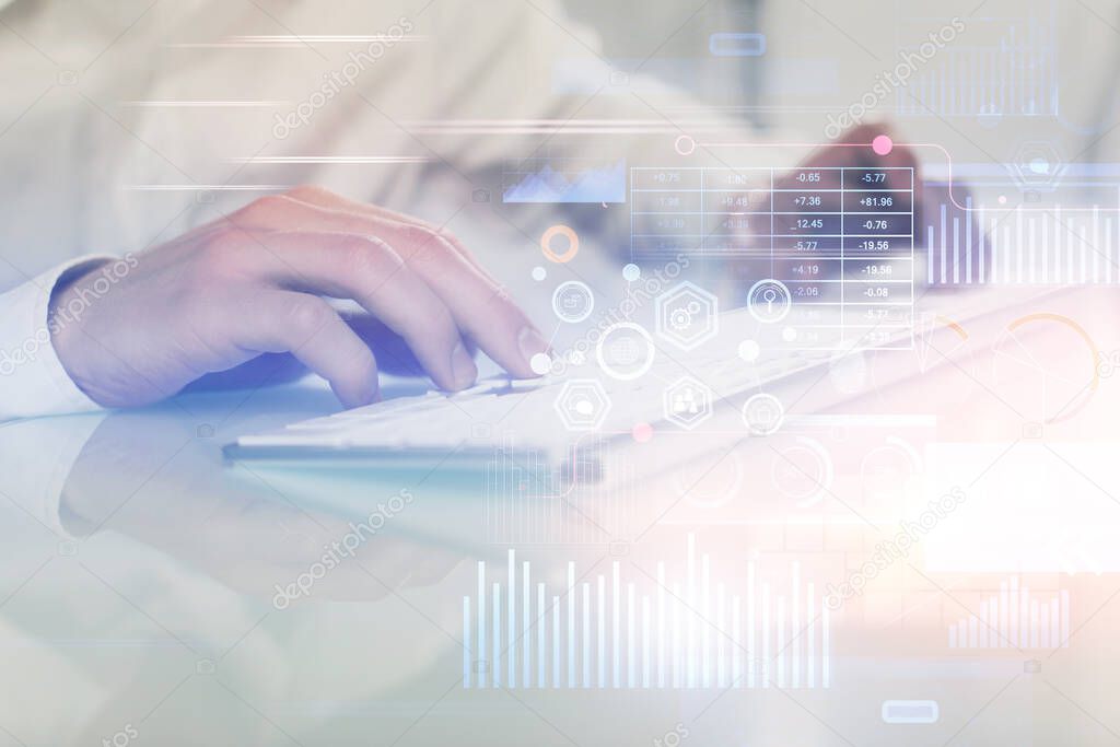 Multi exposici n de dibujos tecnol gicos con el hombre trabajando en el fondo de la computadora ...