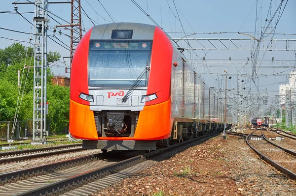 High-speed commuter train. – Stock Editorial Photo © ortodoxfoto #6220781