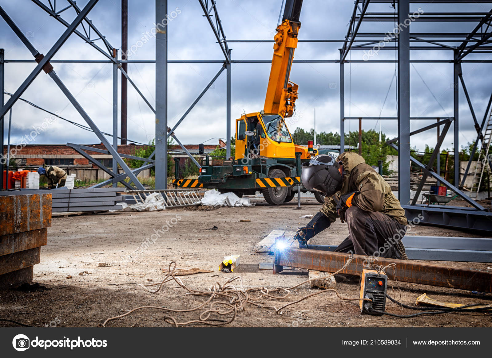 Strong Man Welder Brown Uniform Welding Mask Welders Leathers Metal ...