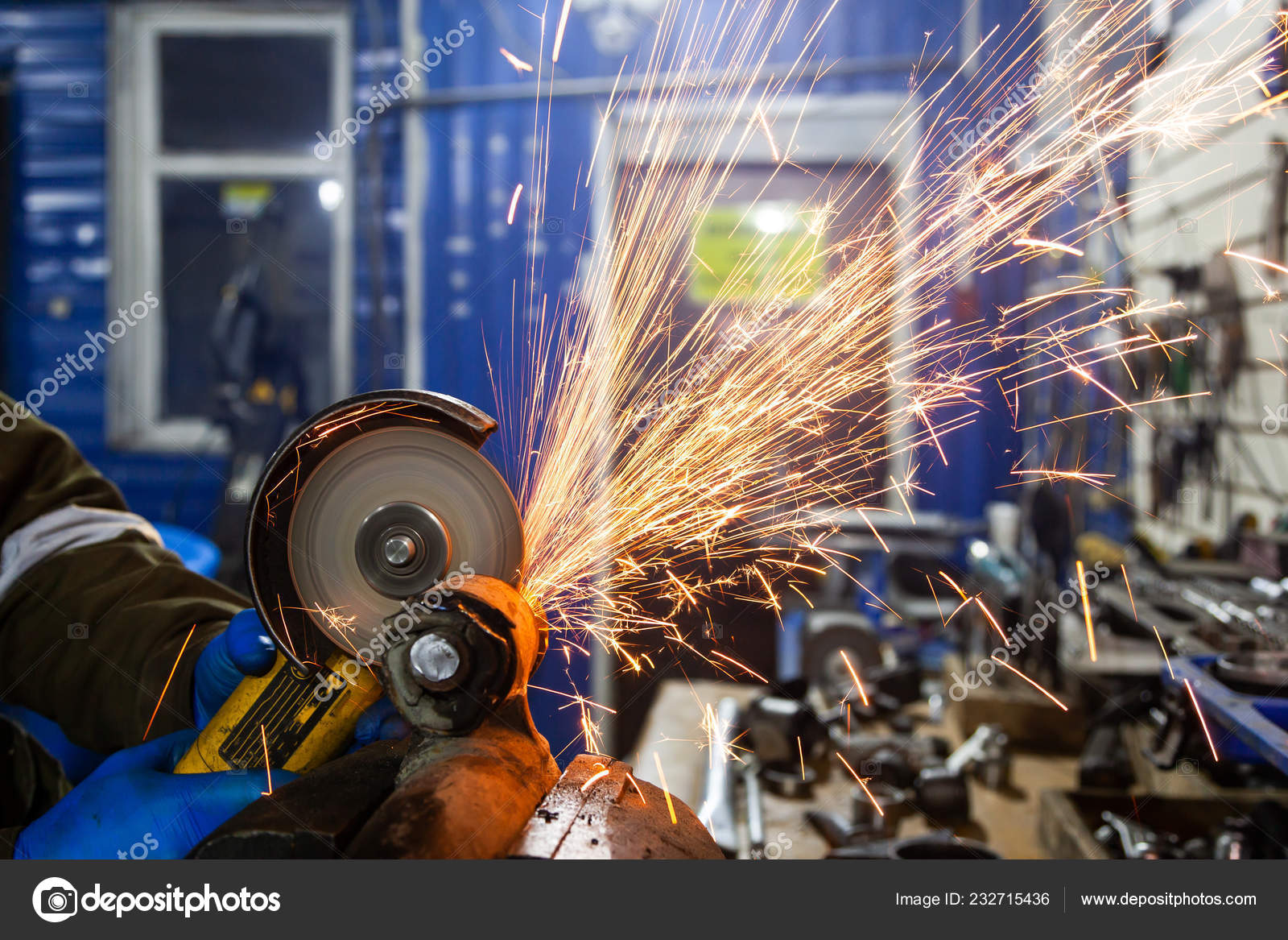 Close Car Mechanic Using Metal Grinder Cut Car Silent Block — Stock ...