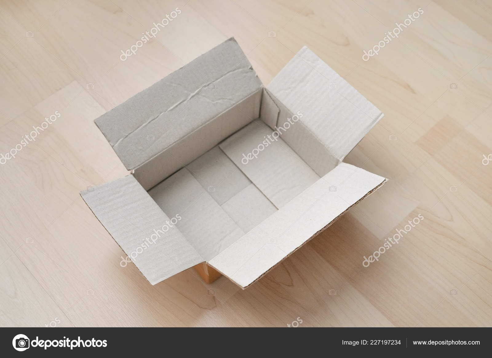 Caja Cartón Rectangular Abierta Vacía Sobre Fondo Madera Compras Línea ...