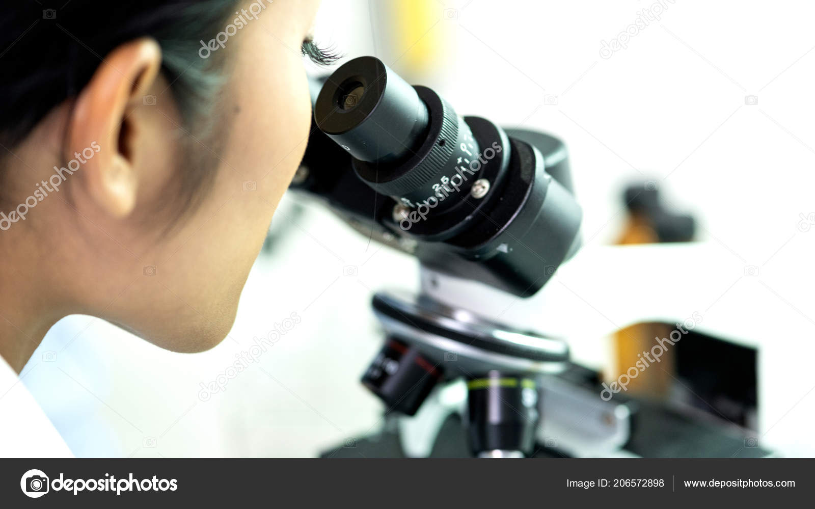 Young Lab Technician Looking Mircoscope Young Beautiful Chinese Woman ...