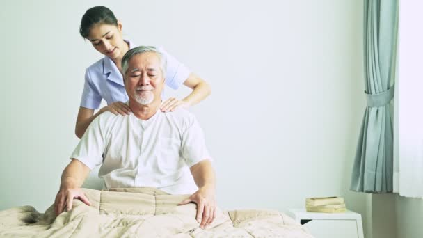 Nurse Giving Back Massage Mature Asian Man Grey Hair Hospital — Stock ...