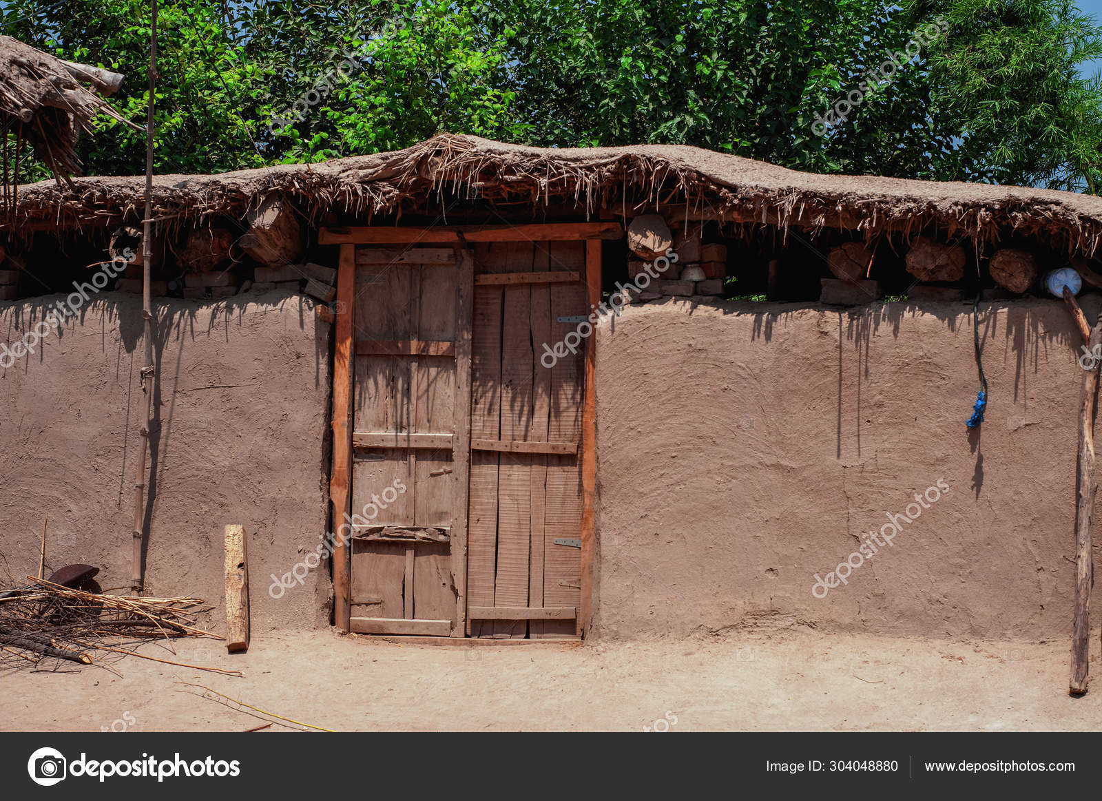 Front Traditional Mud House Thar Desert — Stock Photo © ndwarraich ...