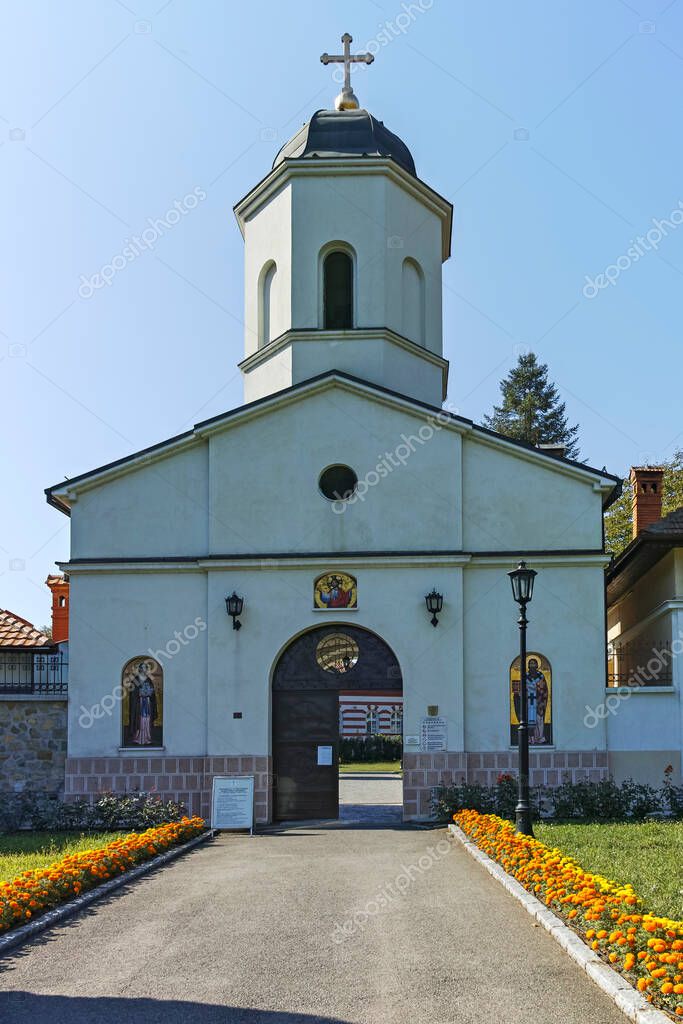 BELGRADE, SERBIA - 13 de agosto de 2019: Monasterio medieval de ...