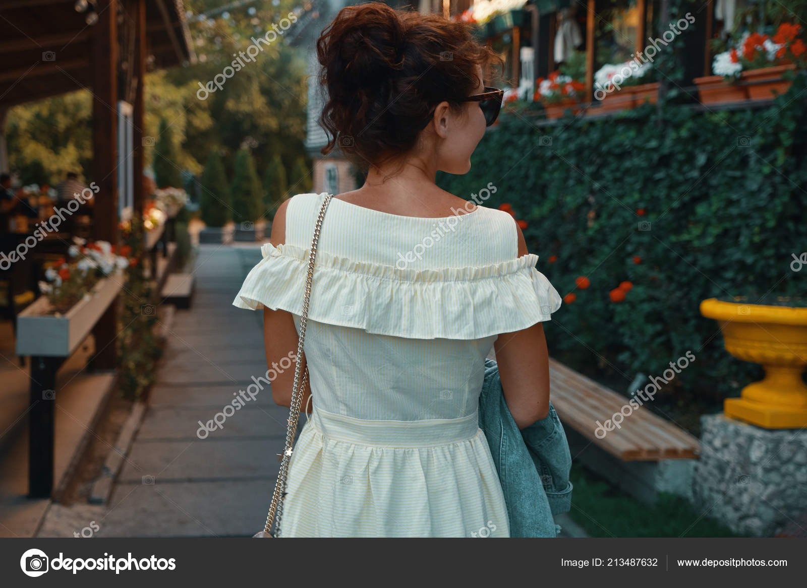 Back View Portrait Young City Woman Walking Street Flowers Terraces ...