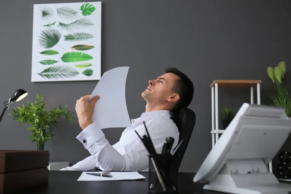 Man feeling hot Stock Photos, Royalty Free Man feeling hot Images ...