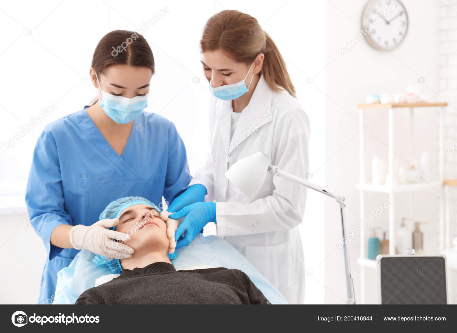 Professional Beautician Teaching Trainee Salon Apprenticeship Concept ...