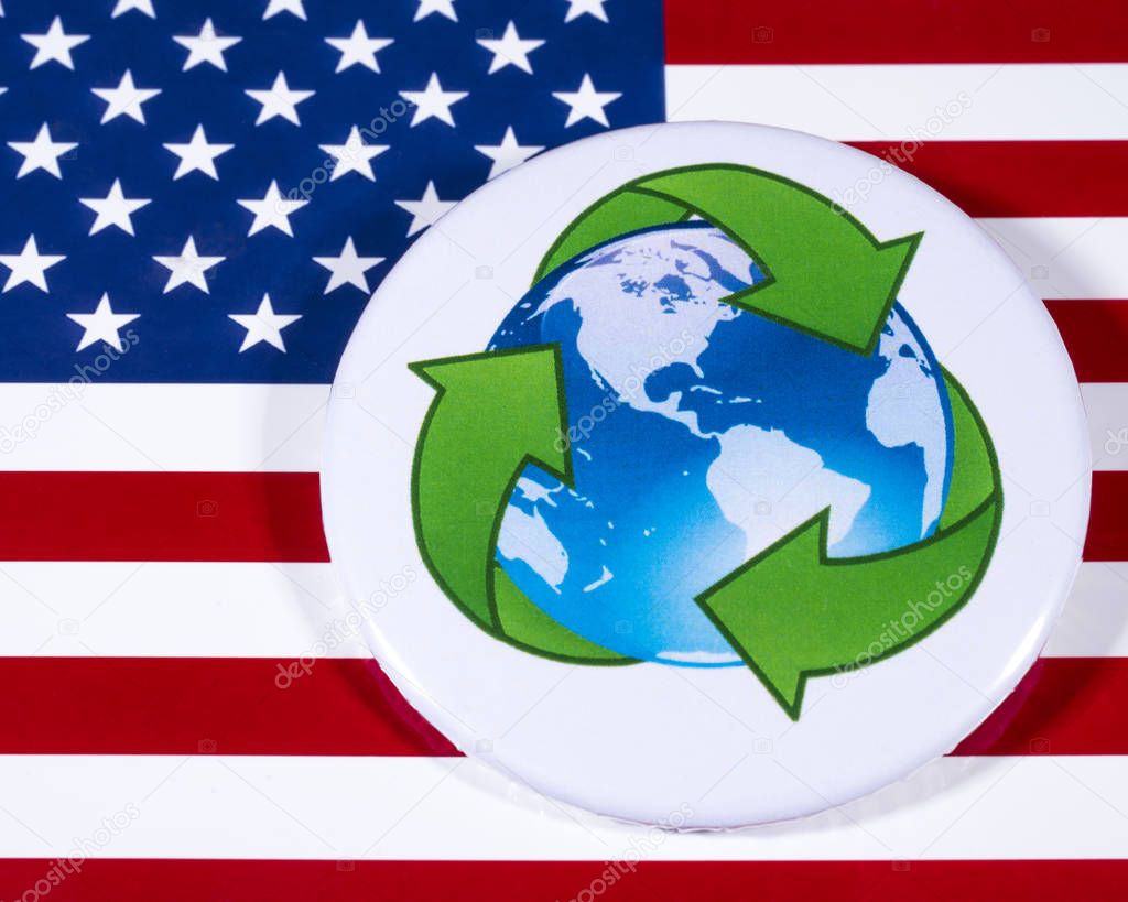 Símbolo de reciclaje y la bandera de EE.UU. 2022
