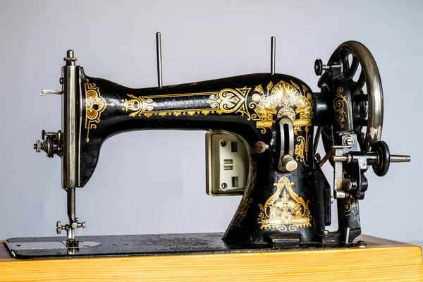 Spindle sewing machine Stock Photos, Royalty Free Spindle sewing ...