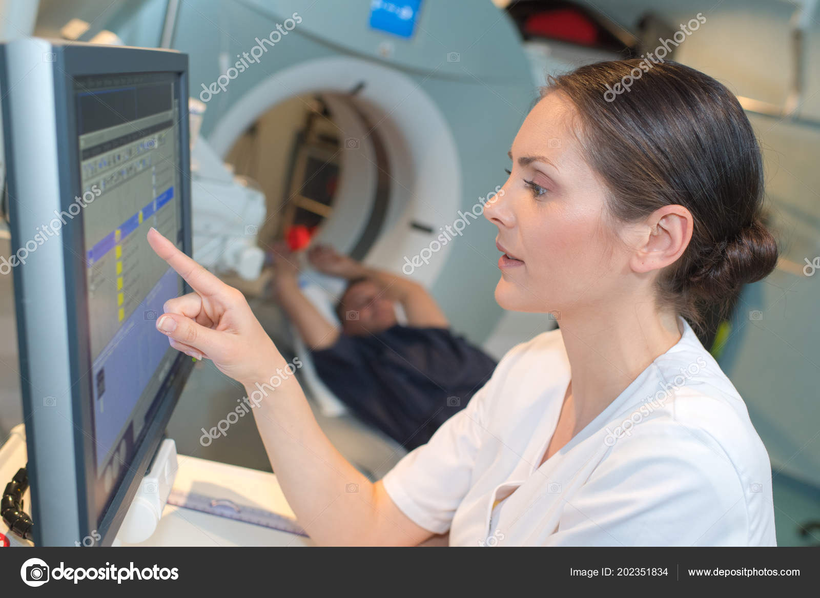Mri Machine Screens Doctor Nurse Stock Photo by ©photography33 202351834